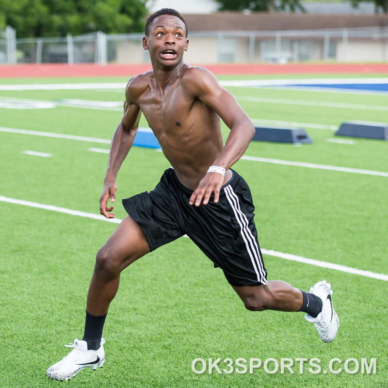 OK3Sports coverage of the Yoakum HS Football practice - OK3Sports